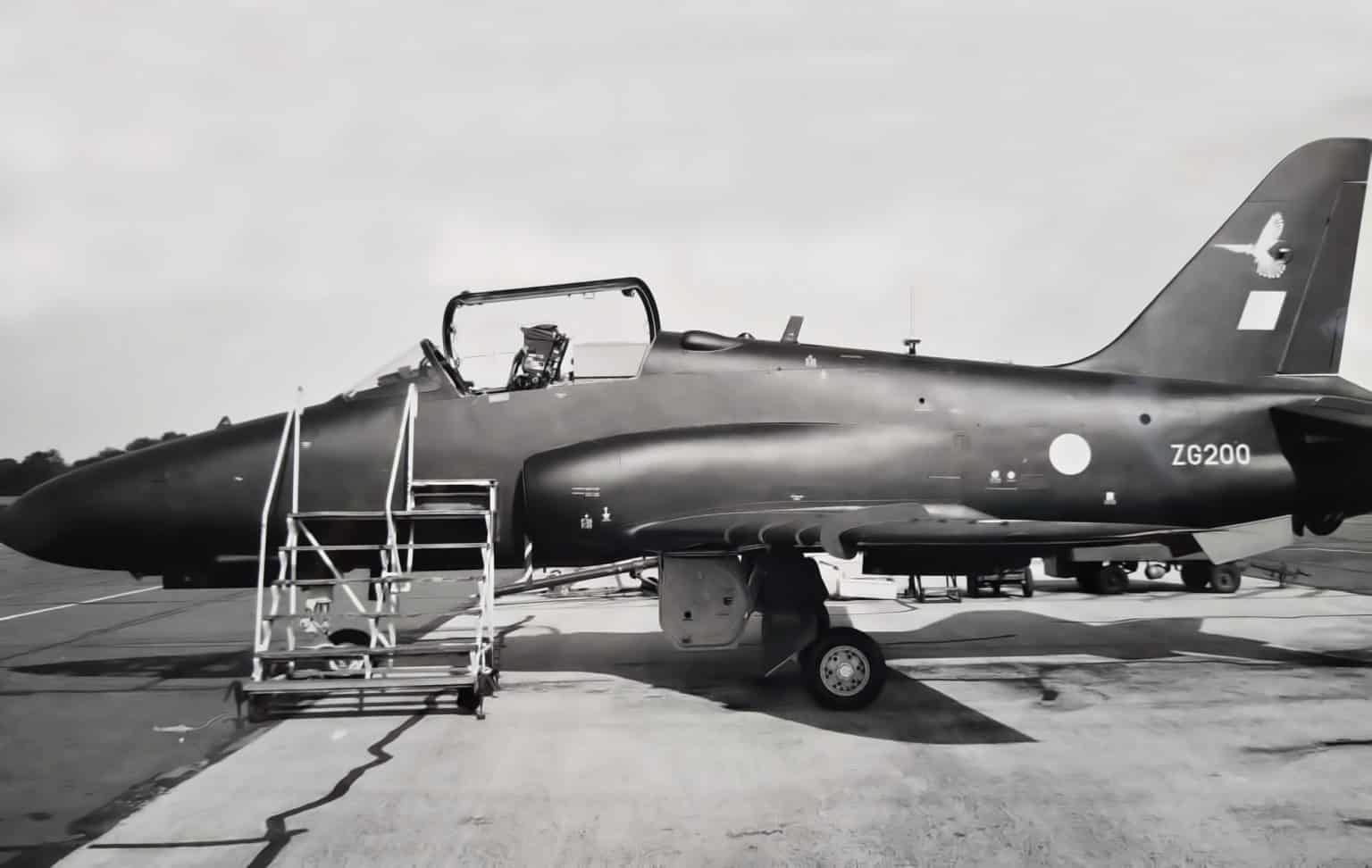 Hawk - Dunsfold Airfield History Society