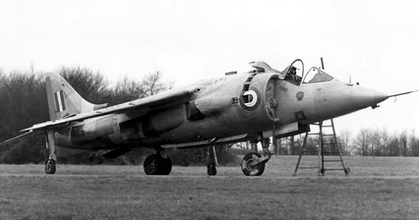 Gallery - Dunsfold Airfield History Society